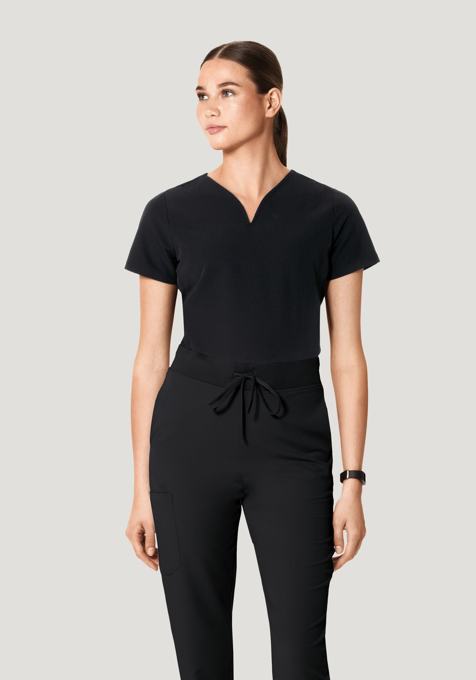 Curved V-Neck Top Black – Mandala Scrubs