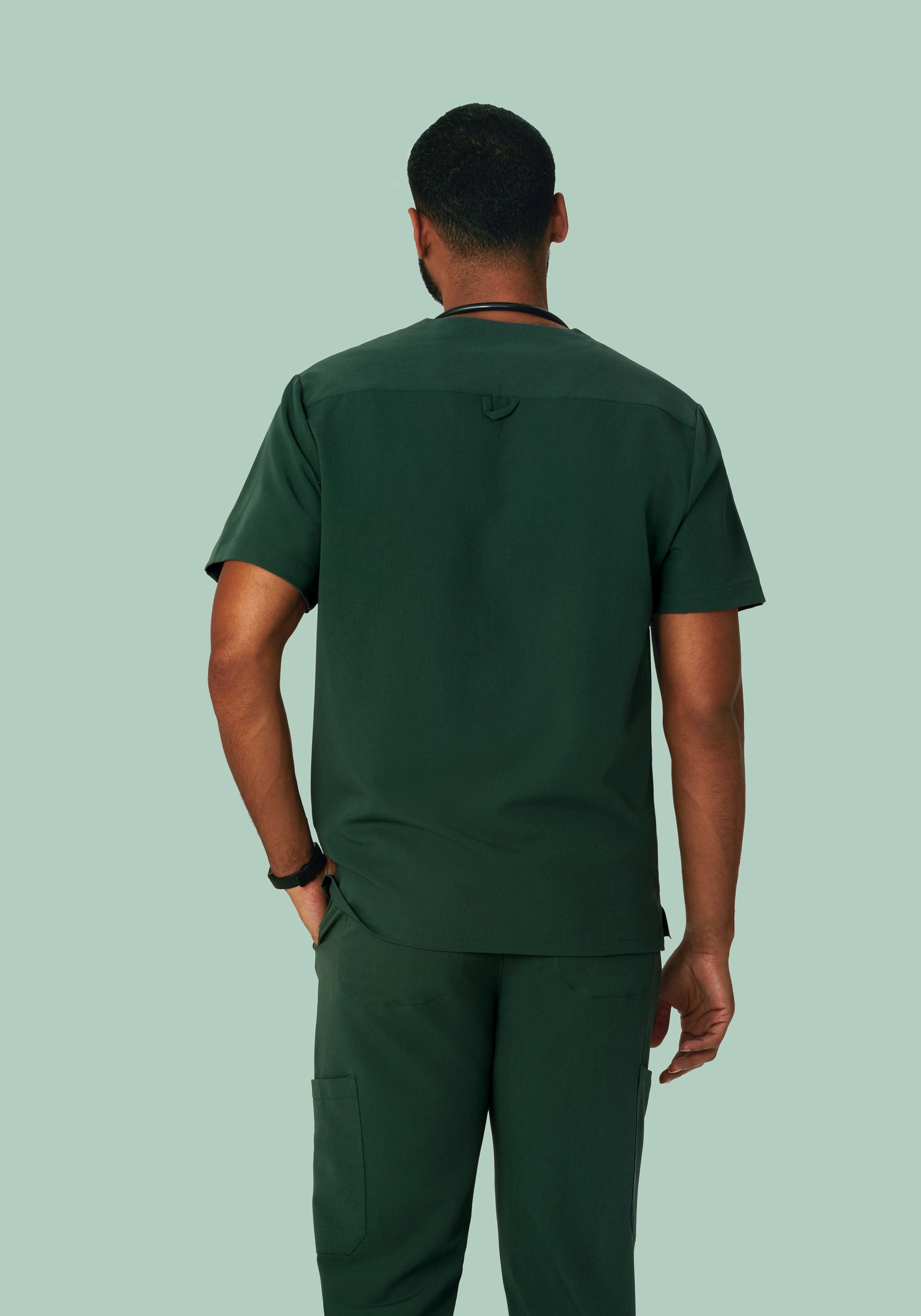 Three Pocket Scrubs Top Mens Midnight Green – Mandala Scrubs